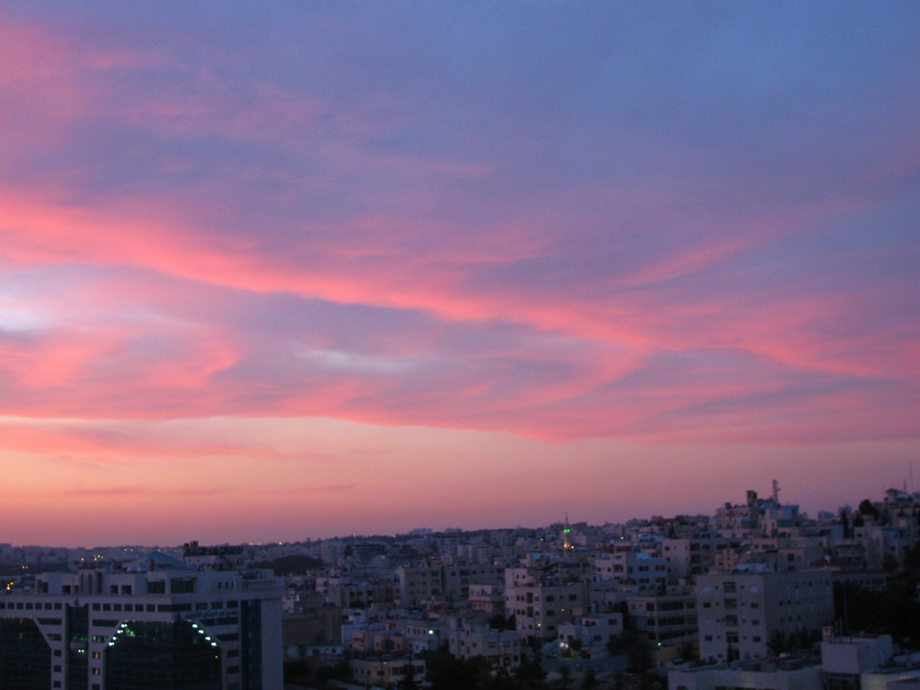 Alam Mengembang Jadi Guru: Awan Merah Jambu (Pink Clouds)