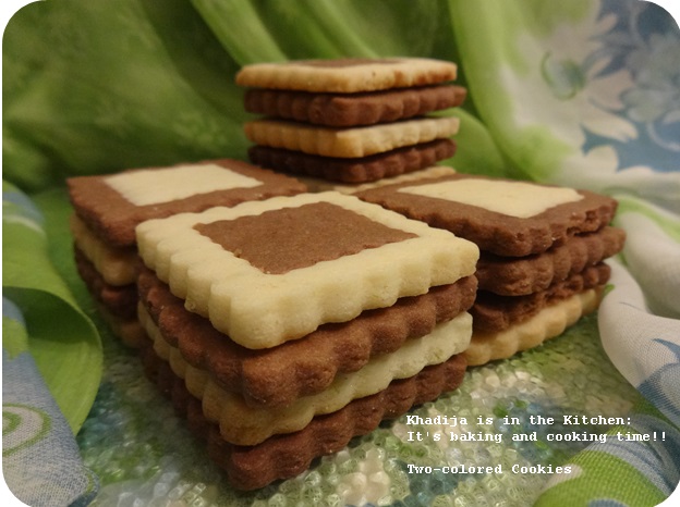 Khadija is in the Kitchen: BISCUITS BICOLORES / TWO-COLORED COOKIES ...