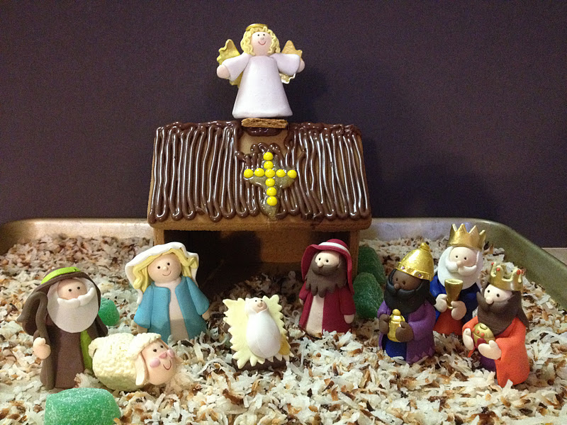 Catholic Cuisine: Happy Birthday Jesus Cupcakes & A Gingerbread Manger