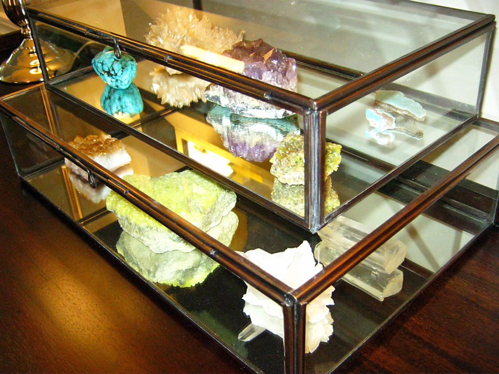 AM Dolce Vita: Rock Collection in Clarus Glass Display Boxes