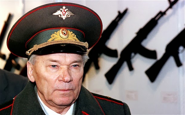 Morre aos 94 anos Mikhail Kalashnikov, inventor da AK-47 - TESTE AMT 1