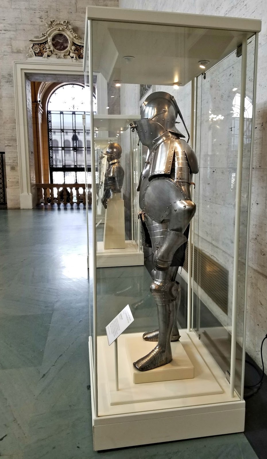 A GEEK DADDY: KNIGHTS AT THE MUSEUM