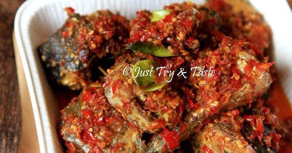Resep Ikan Tongkol Rica-Rica & Tips Mencairkan Makanan Beku dari ...