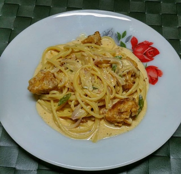 My day my life: Spaghetti kuah putih dengan ayam popcorn / Spaghetti ...