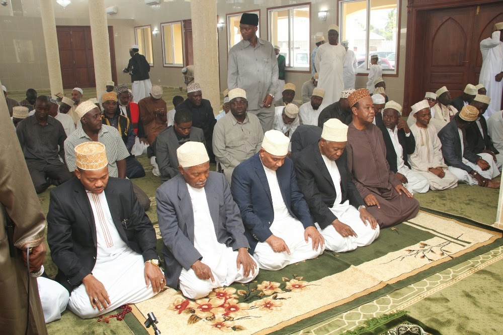 RAIS MSTAAFU ALI HASSAN MWINYI AZINDUA MSIKITI WA MASJIDIL HUDA CHAMAZI ...