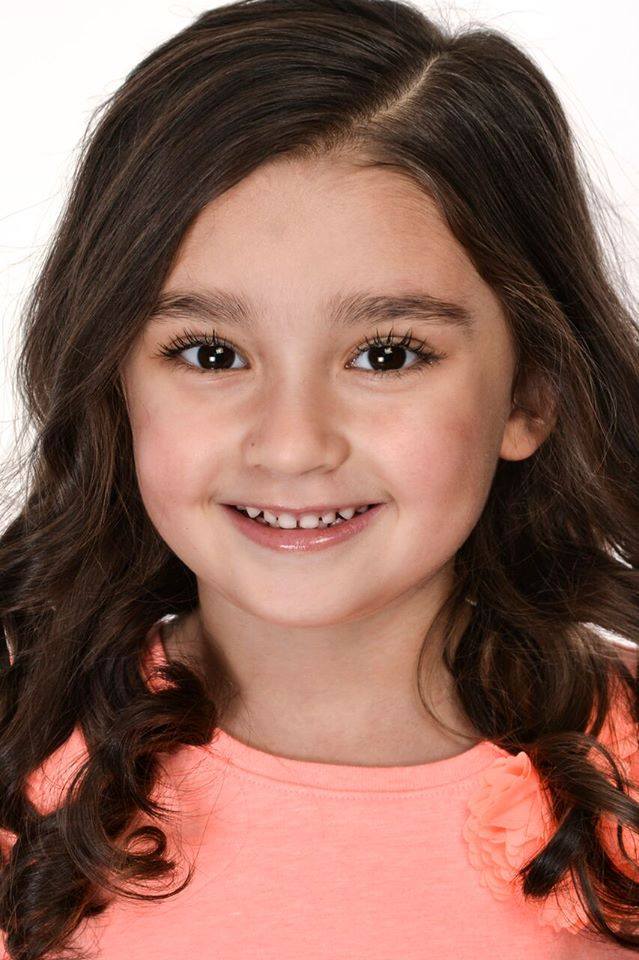 Seattle Artists Agency: HiHo Kids Meet a Contortionist