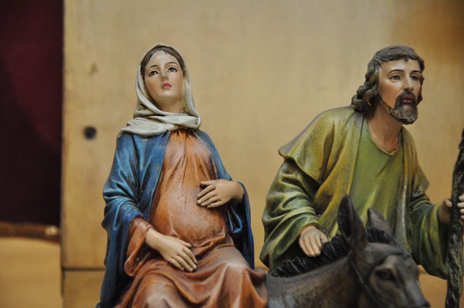 Orbis Catholicus Secundus: Unique New Statues of Pregnant Blessed Mother