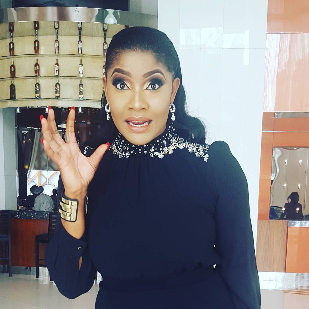 Top Actress, Angela Okorie, Unveils Her Real Face In A Makeup Free ...