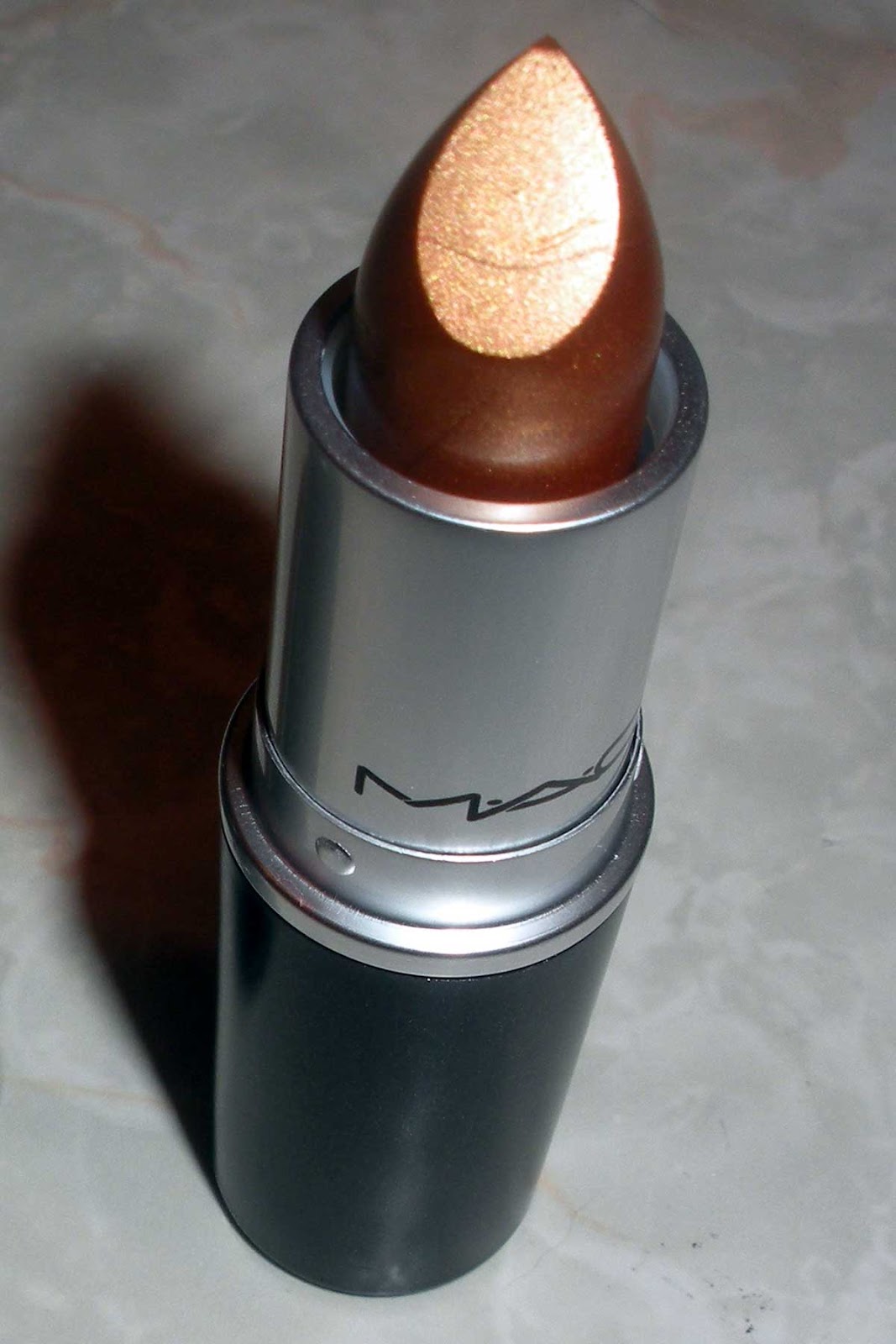 Bringing back gold lipstick