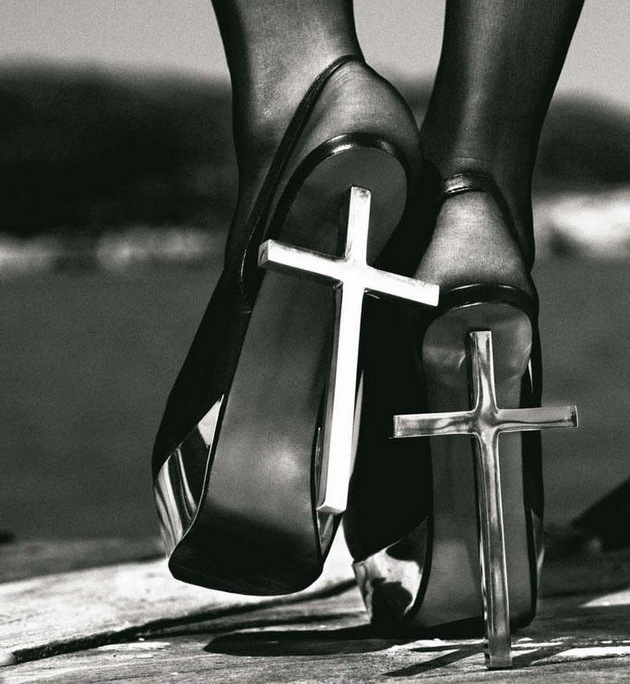 Fashion and about by Angel Guerra: Cross Heels