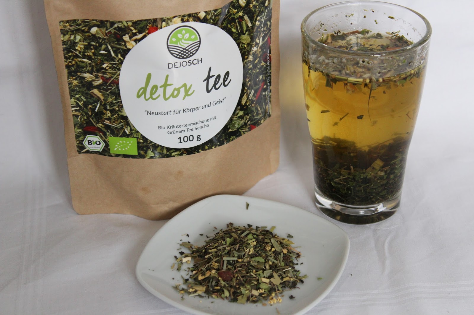 Das kleine Testcafé: Auf eine Tasse mit DEJOSCH Detox Tee