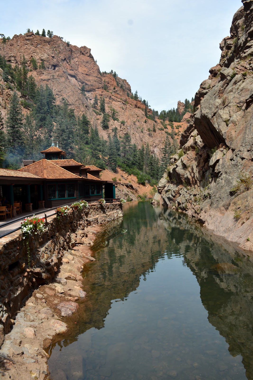 Mille Fiori Favoriti: Seven Falls, Colorado Springs