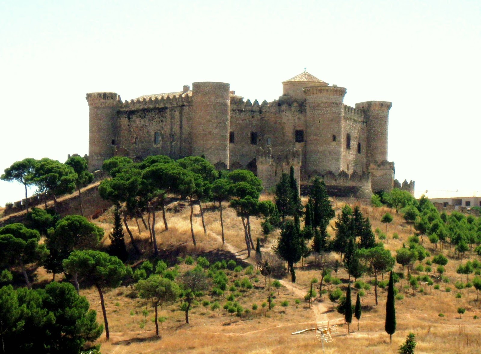 ANDAR, VER Y CONTAR: ANDAR POR CASTILLA ( V ): BELMONTE (Cuenca)