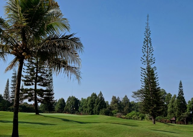 Aan's Diary: Golf di Yogyakarta - Golfing at Yogyakarta