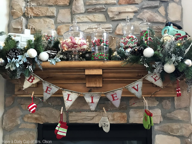 Sweet Christmas Snippets Mantle - Have a Daily Cup of Mrs. Olson