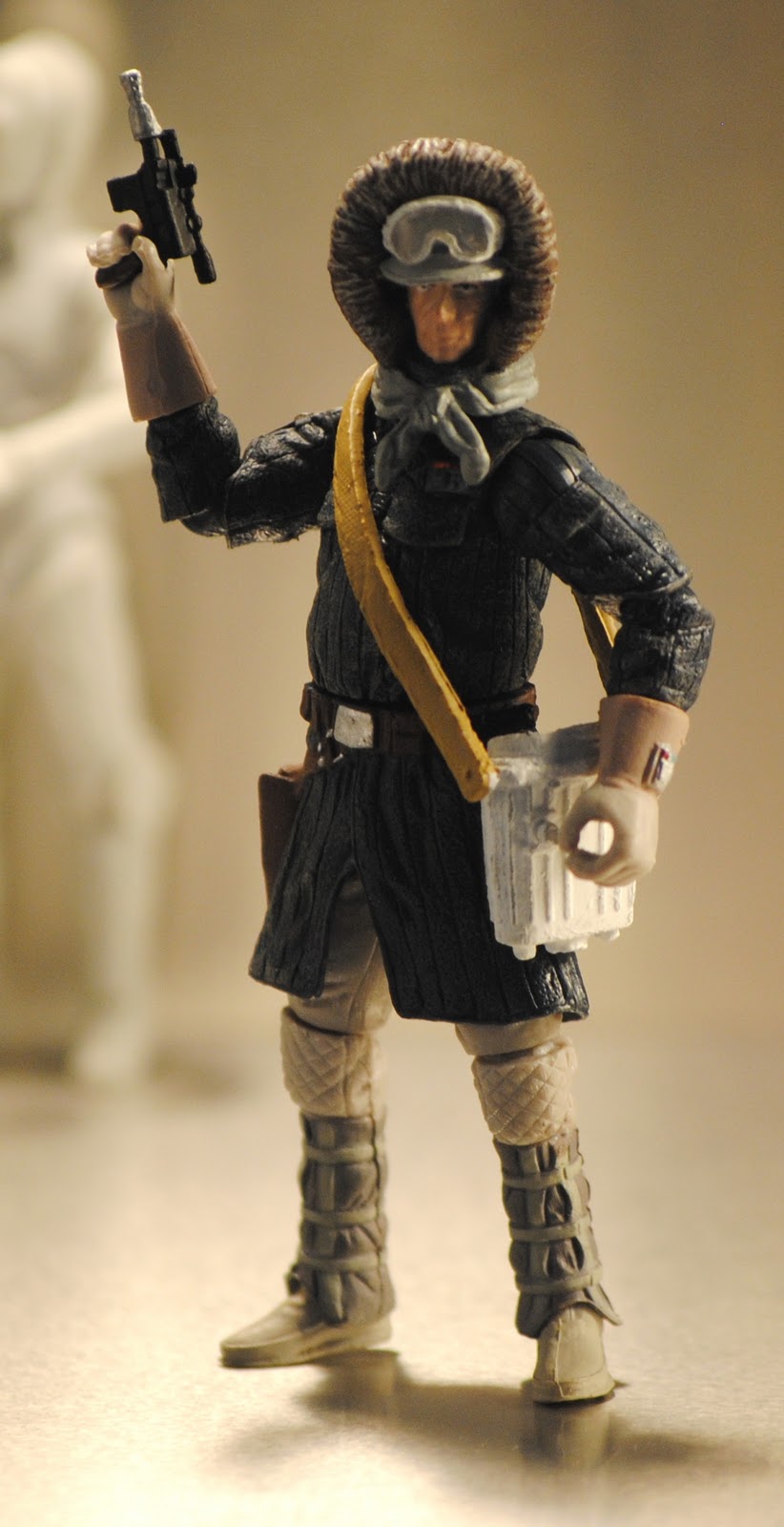 ACTION FIGURE EMPIRE: Han Solo: Hoth Gear