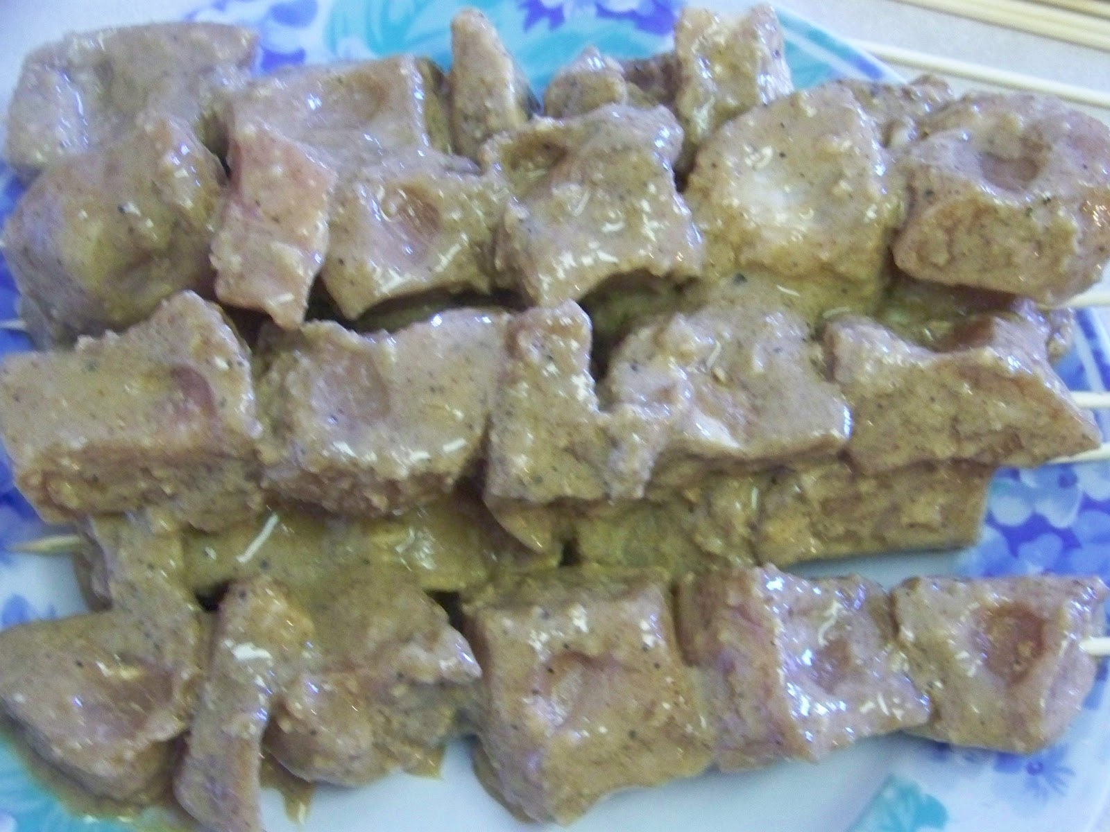 Kitchen Simmer: Pork Kebabs with Yogurt Mint Sauce