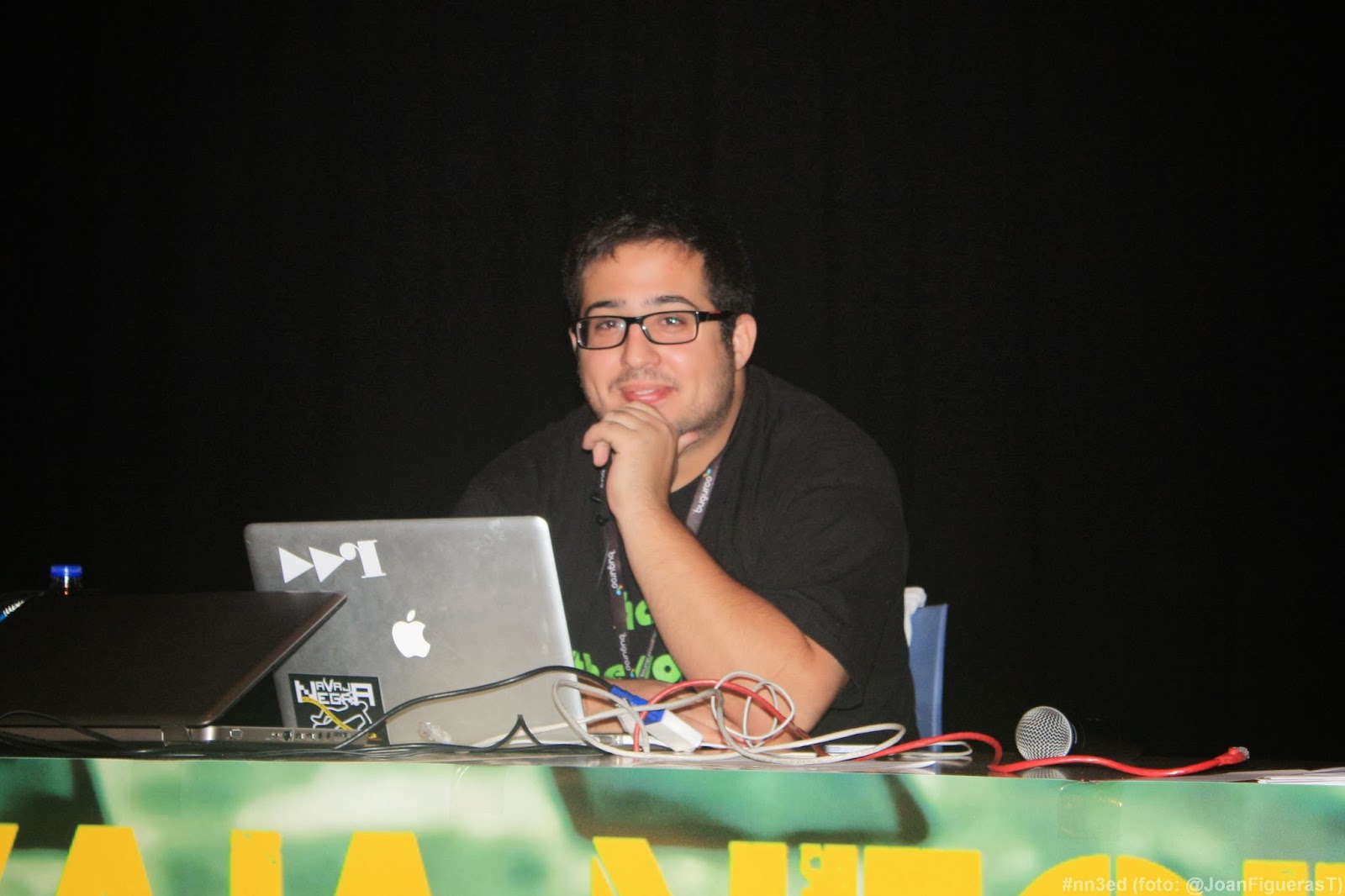 Seguridad, Sistemas y Privacidad: Navaja Negra Conference (1 de 2)