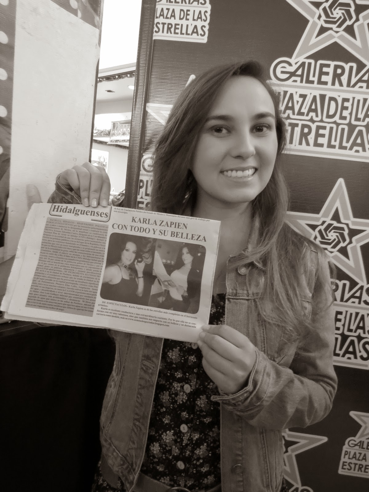 ESPECTACULARIO: KAREN ROWE EN ACTITUD