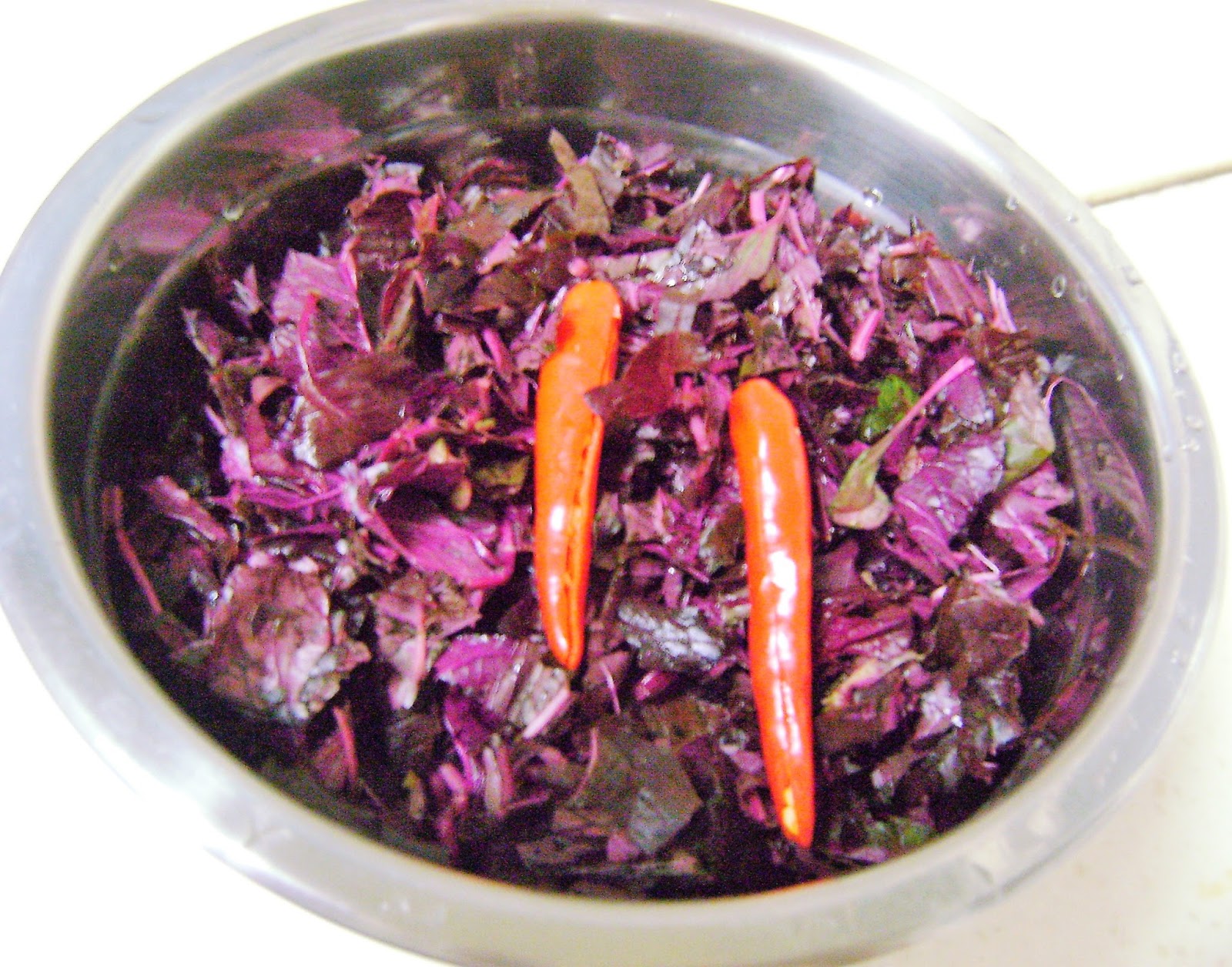 Bethica's Kitchen Flavours: Laal Saag (Red Spinach Stir Fry - Bengali ...