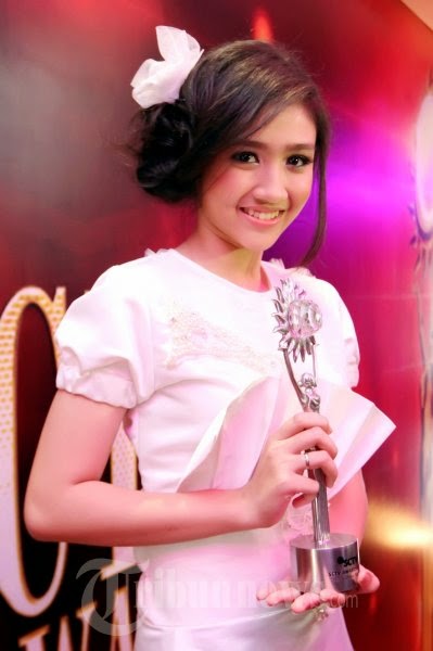 Cherry's blue Jesha: Biodata Febby Rastanty (Febby blink)