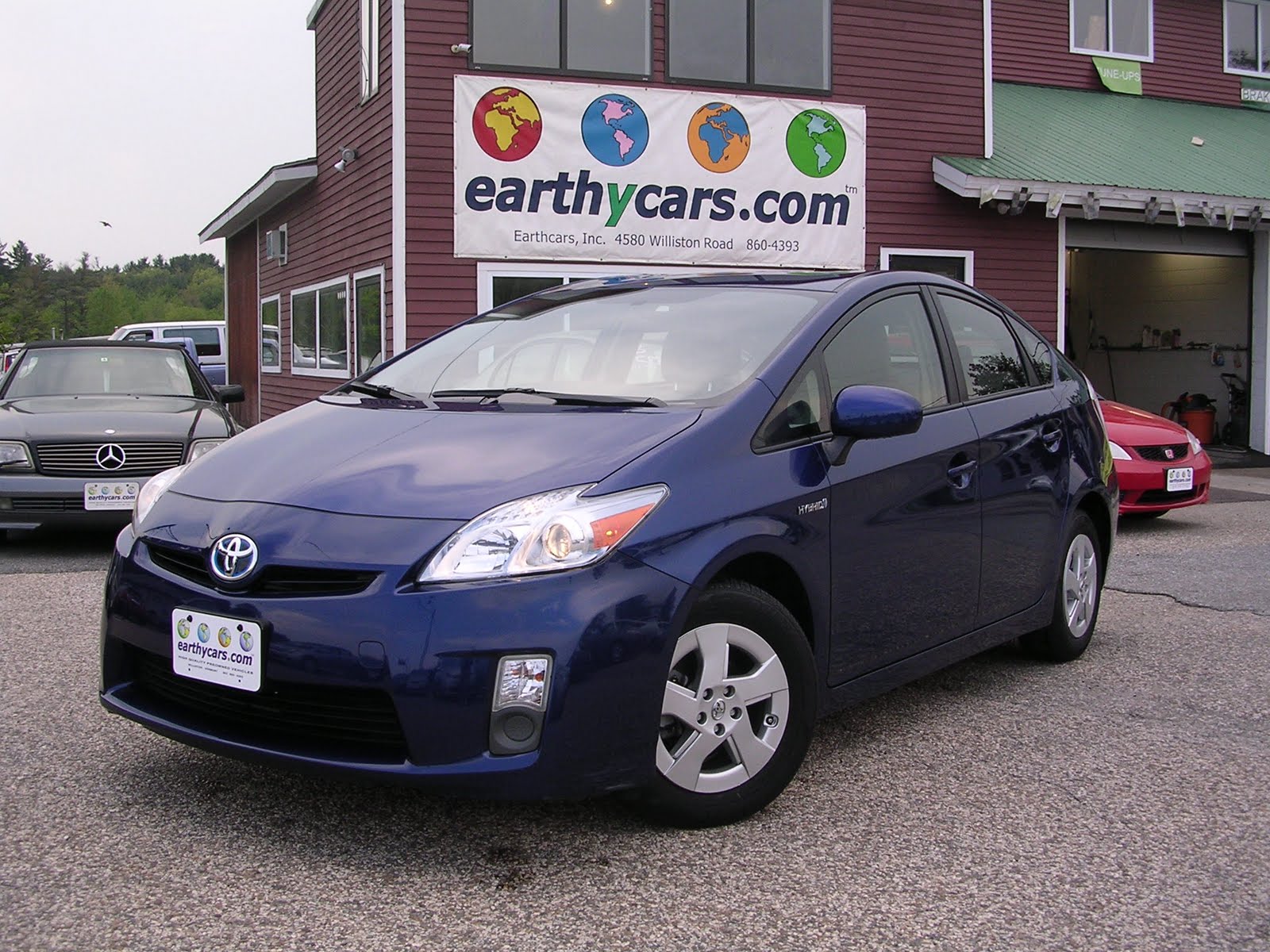 Earthy Cars Blog: EARTHY CAR OF THE WEEK: 2010 Blue Toyota Prius
