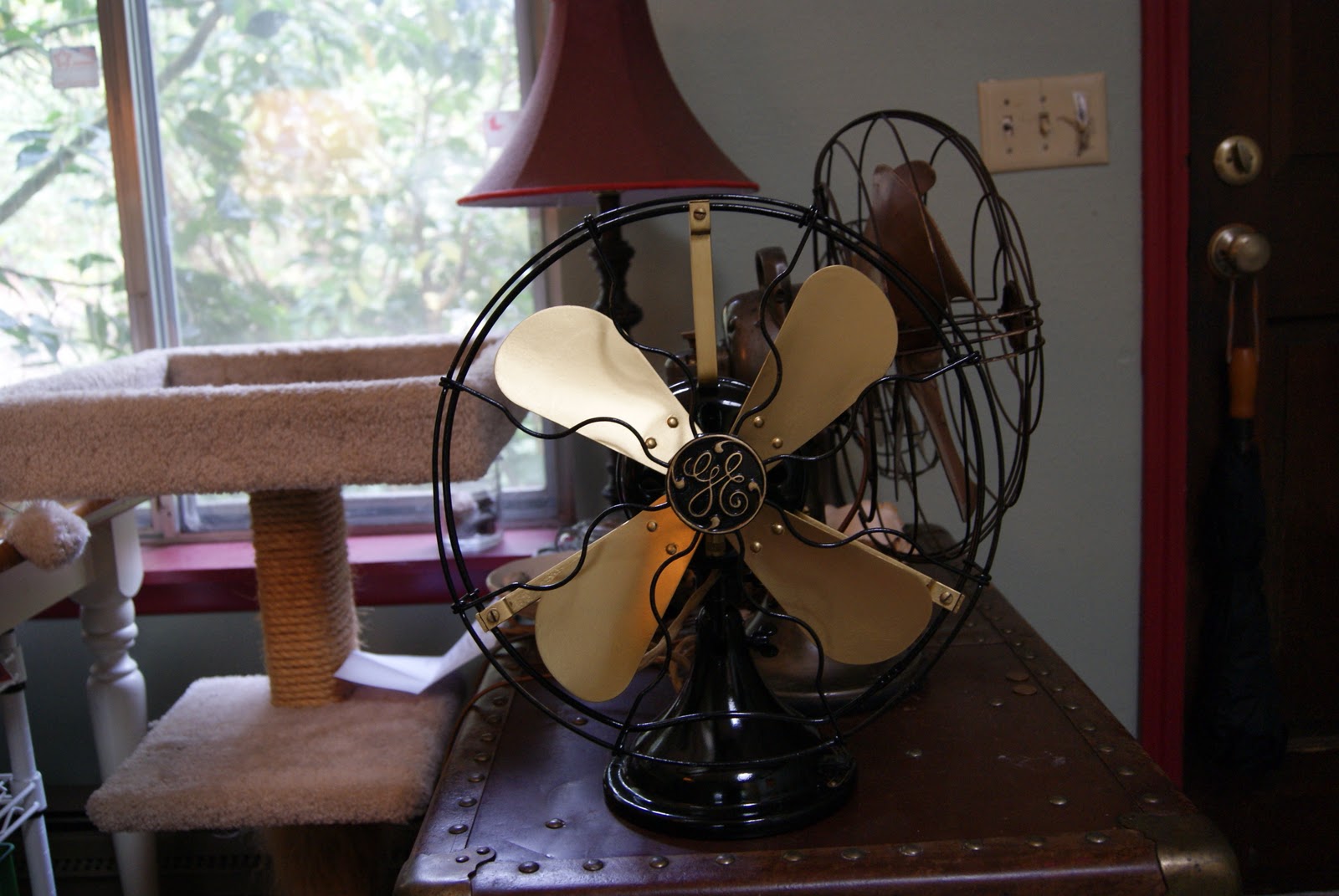 Brass and Iron: An antique fan collecting blog
