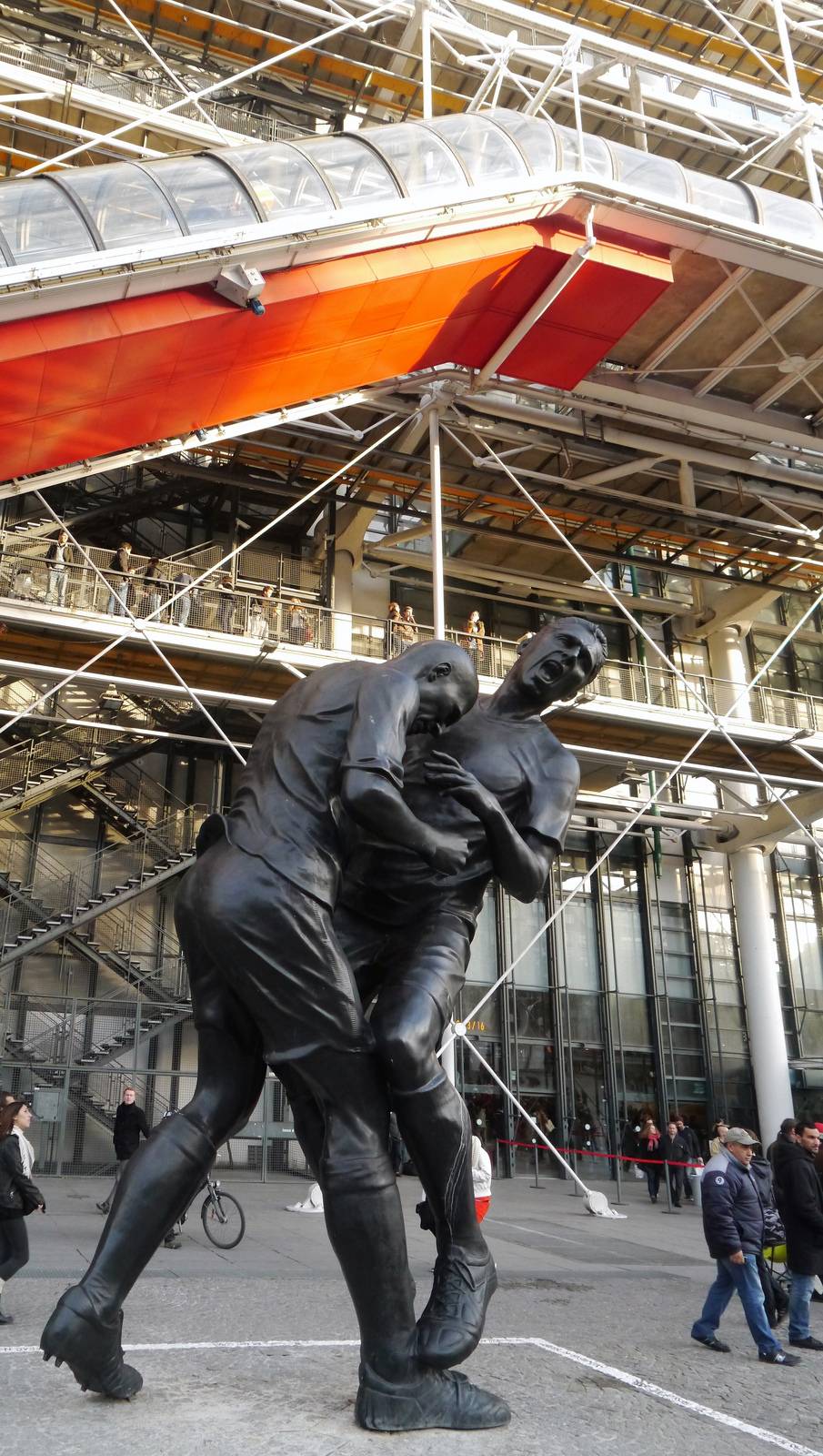 Zidane’s Infamous Headbutt Immortalized in Bronze Statue ~ Kuriositas