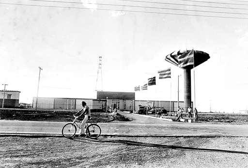 Geografia - Prof Fábio: Fotos de Ceilândia ( antigas e atuais)