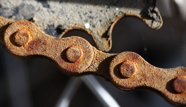 ...for love of the journey: Old, Rusty Chains
