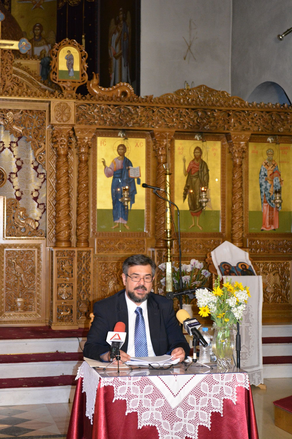 ΦΩΣ ΦΑΝΑΡΙΟΥ: ΜΝΗΜΕΣ ΕΛΠΙΔΕΣ ΓΙΑ ΙΜΒΡΟ ΚΑΙ ΤΕΝΕΔΟ