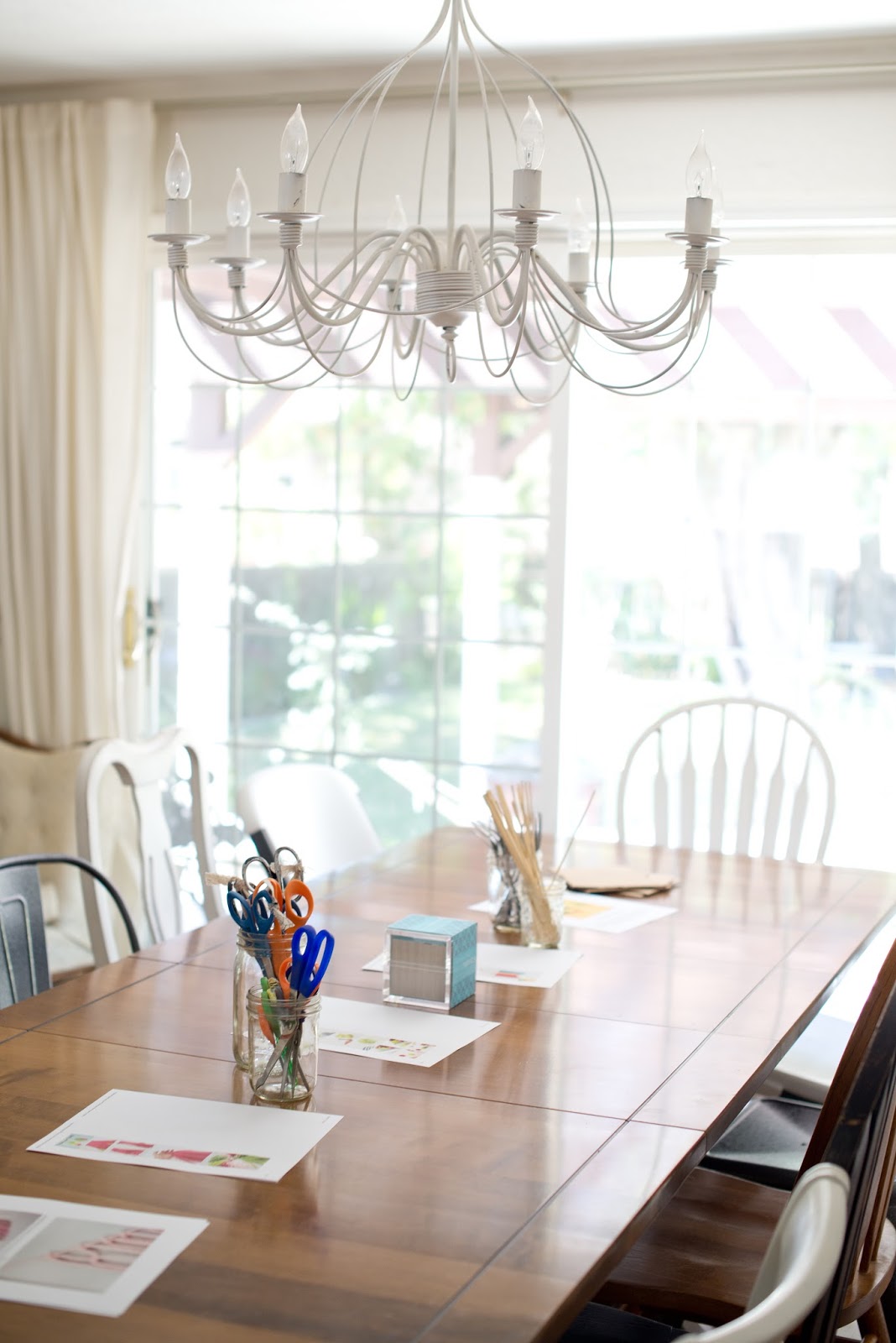 Domestic Fashionista: Girl's Craft Night: Yarn Art