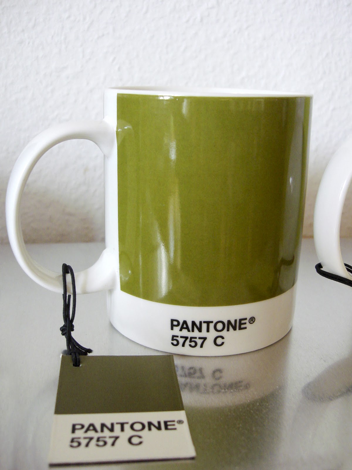 Jason Chow Likes...: Jason Chow Likes...Pantone 5757c