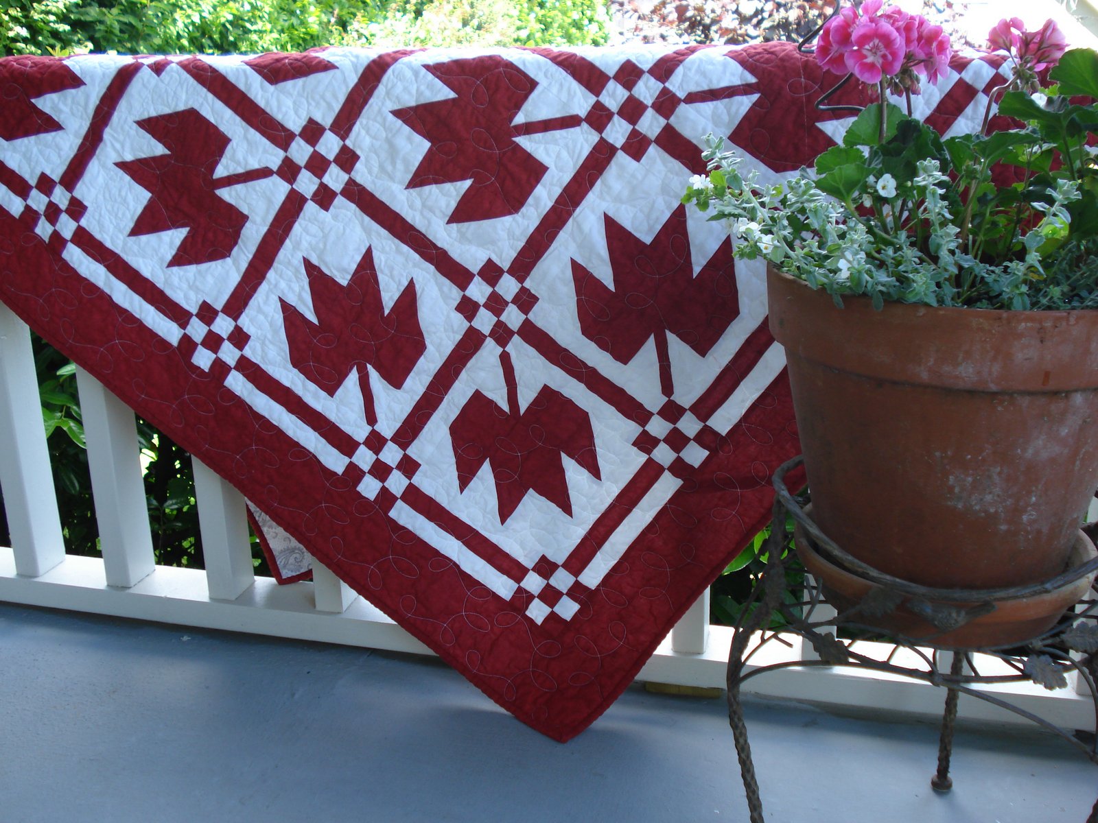 Snippets of a Quilter: Happy Canada Day