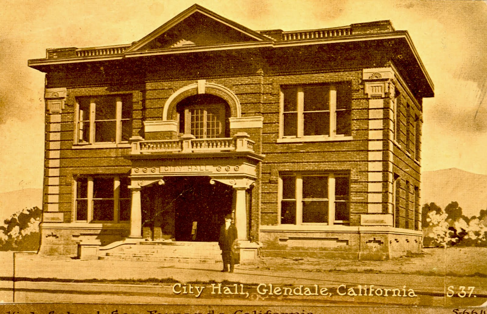The Museum of the San Fernando Valley: GLENDALE CITY HALL DECEMBER 1918