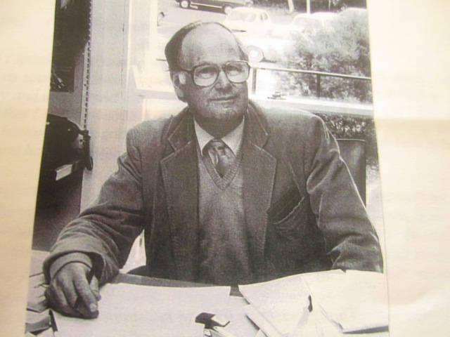 zmkc: Professor Emeritus T H (Harry) Rigby