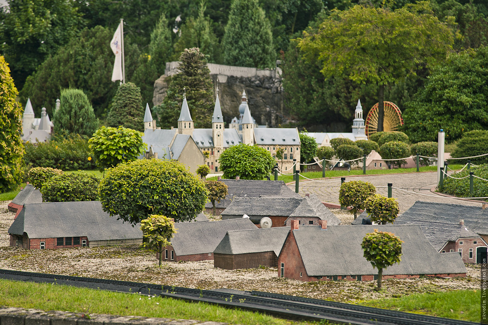 Mini-Europe - Amazing Miniature Park | Funnilogy