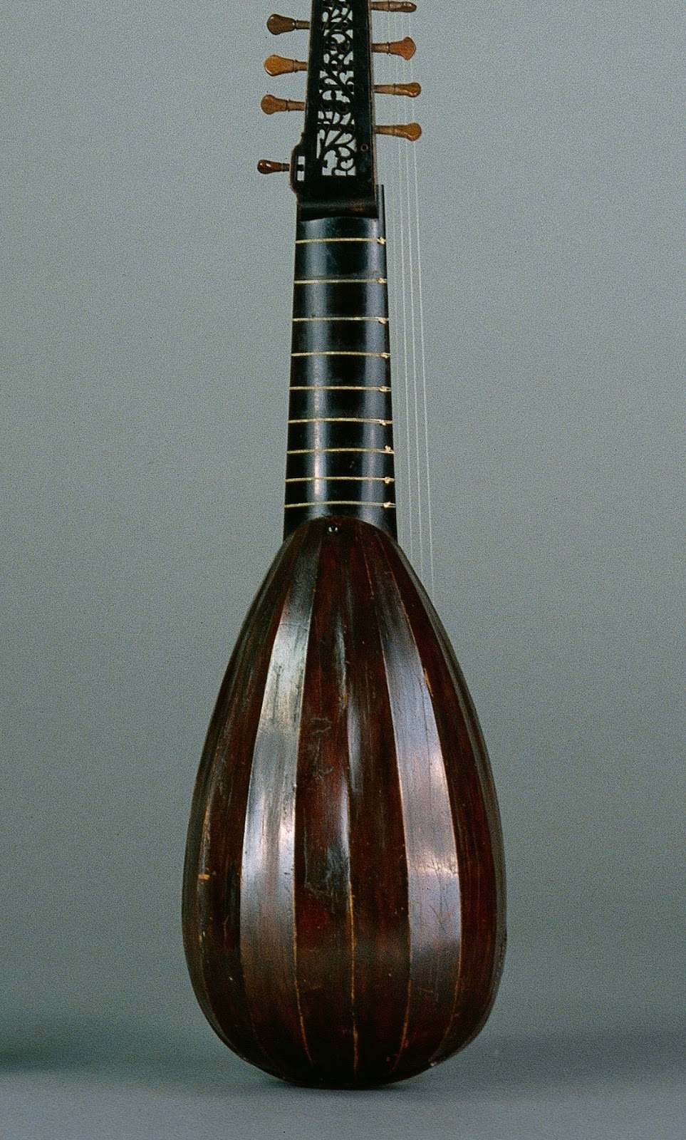 The Lute's Progress,: Designing and Building the Lesser French Theorbo ...