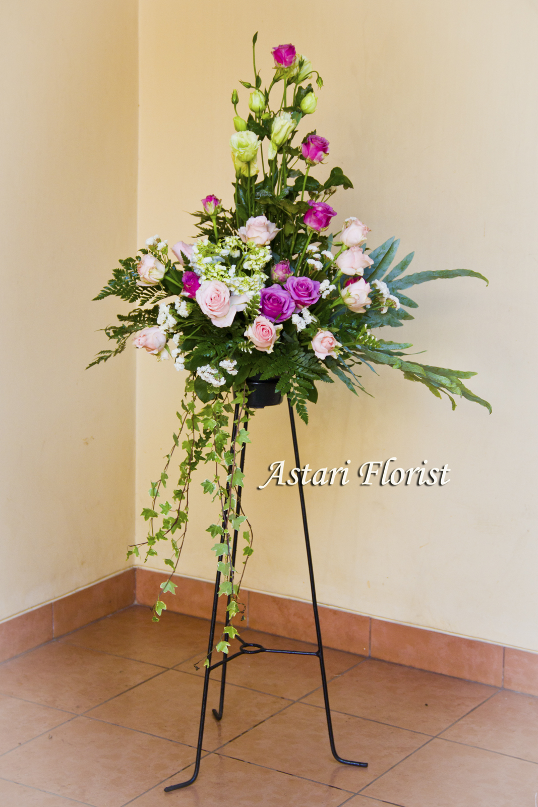 Astari Florist Semarang: Rangkaian Bunga Segar #47