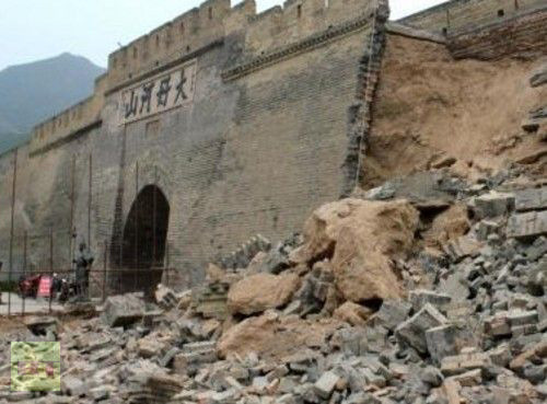 Gambar-gambar Tembok Besar China runtuh. - SoZCyili