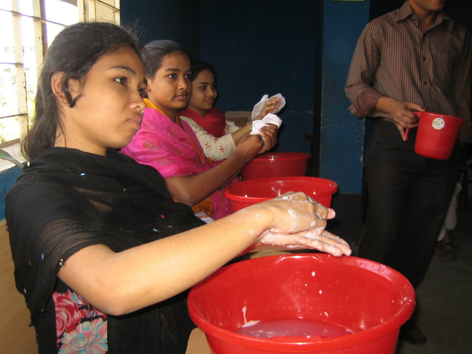 The Dhaka Project: Demonstration on Hand Washing by Aus. Volunteers