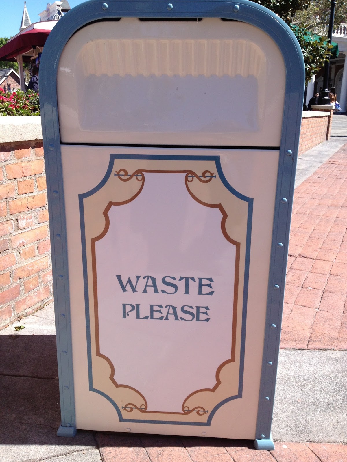 Plus the Magic: Attention to Detail: Trash Cans