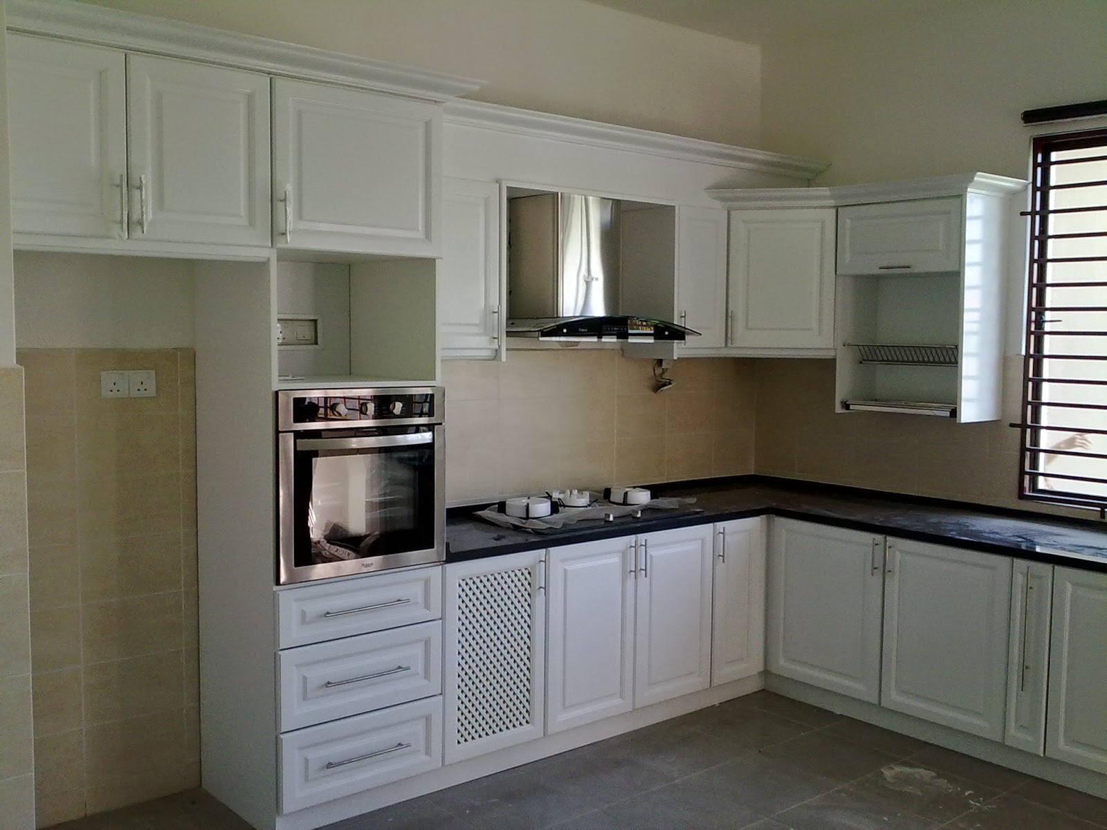 Sajwa Furniture And Cabinet: kabinet jenis kayu nyatuh