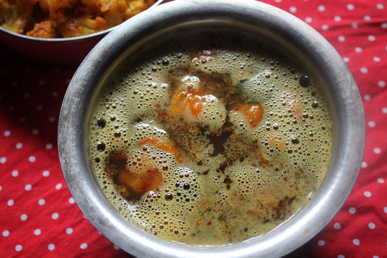 YUMMY TUMMY: Thippili Rasam Recipe / Kandathippili Rasam Recipe ...