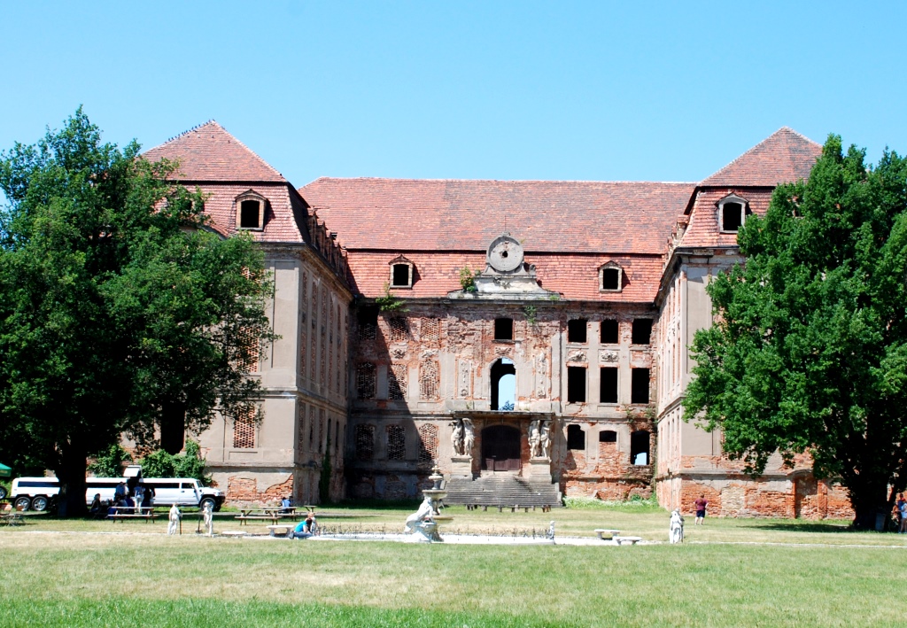 Nieco o różach i nocnym zwiedzaniu ze świecą rosarium w Forst - Niemcy ...