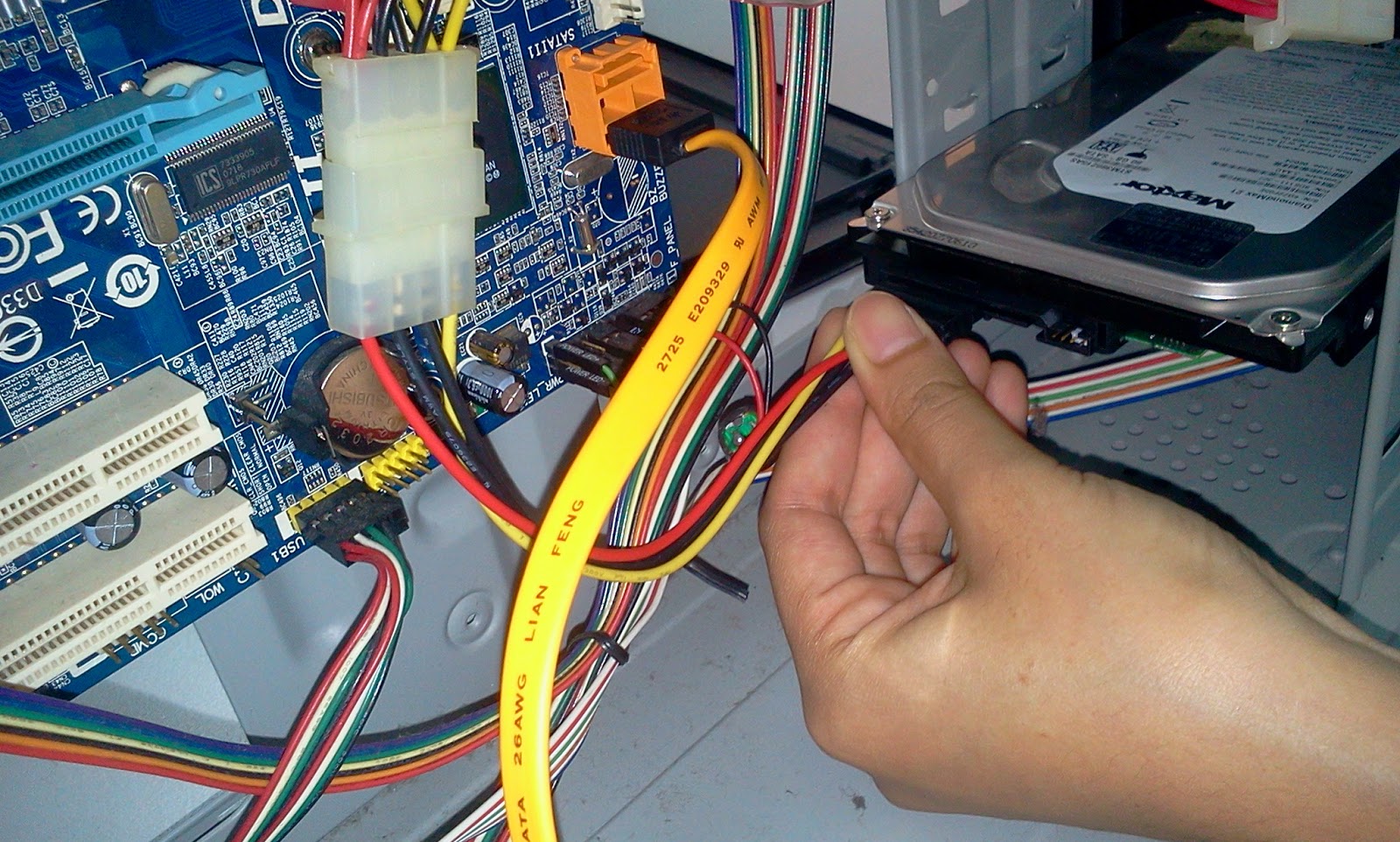 Cara Memasang Komponen-komponen Komputer: Cara Memasang Komponen ...