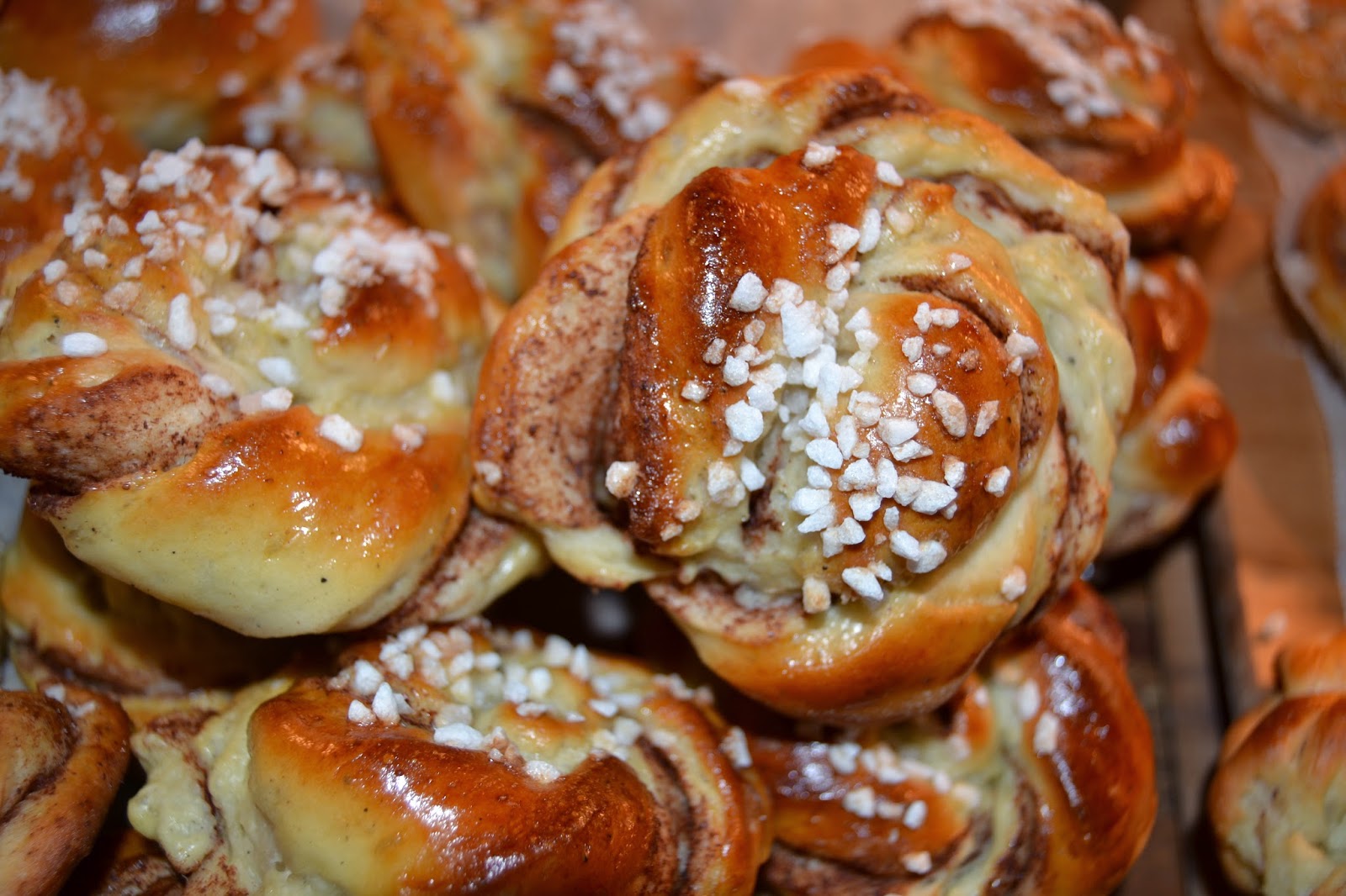 Marsipaaniunelmia: Pullaa monenlaista