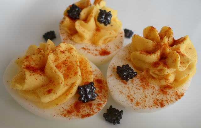 Happier Than A Pig In Mud: Halloween Deviled Eggs with Candy Spider ...