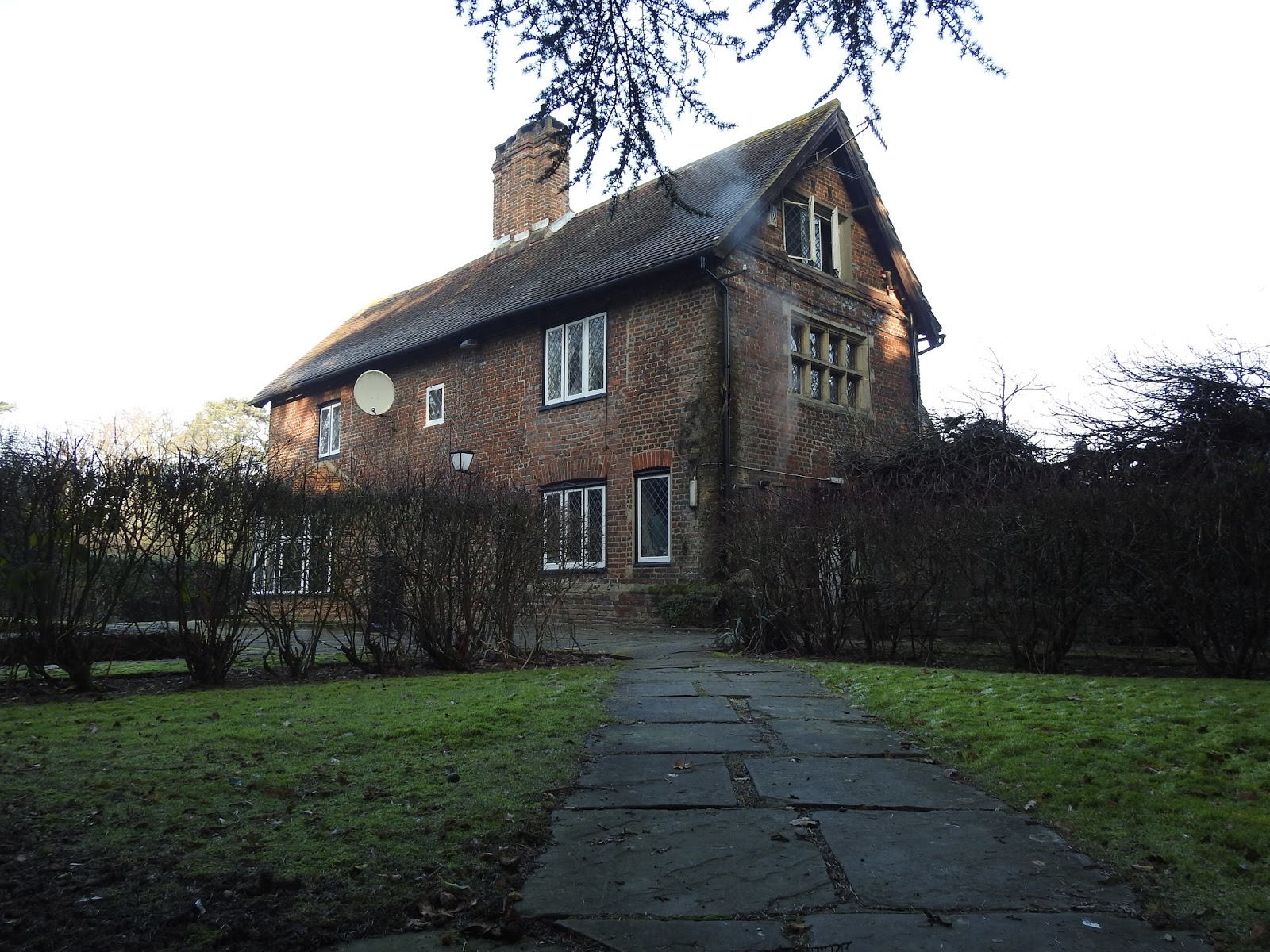 Crawley Old Town: FIFTEEN PICTURES: Hyders Hall (Gatwick Manor)