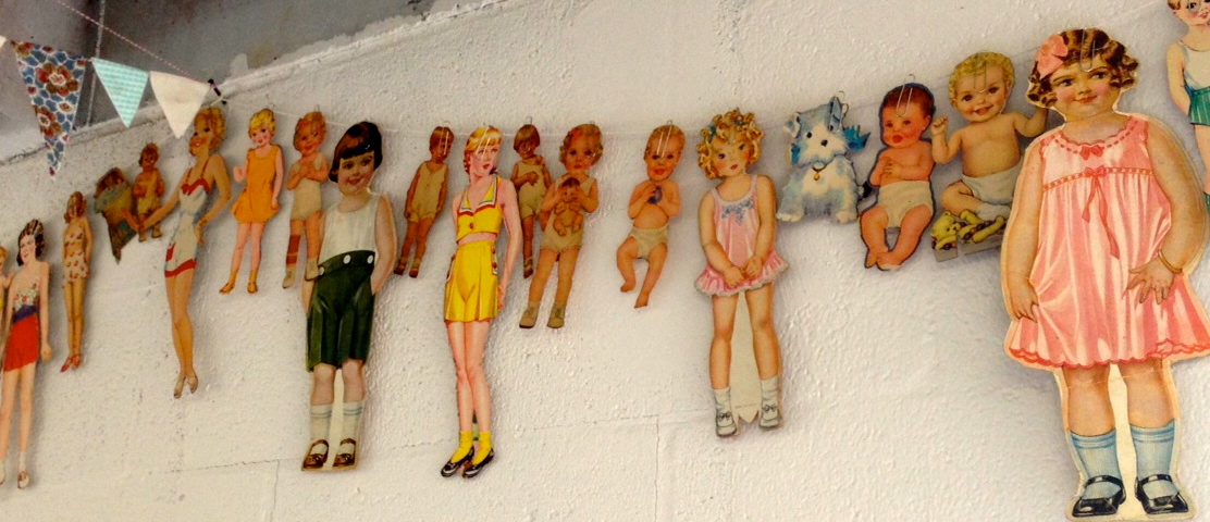 alexa lett...artsy merchant: Paper Doll Border!